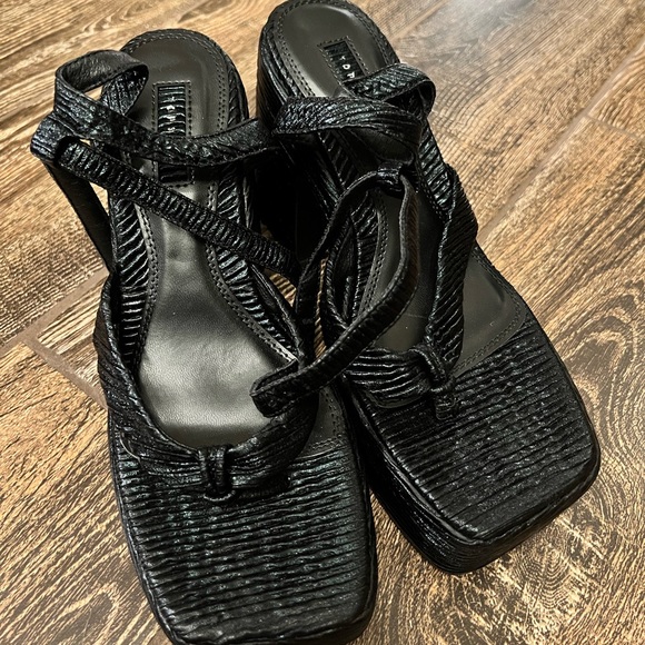 Topshop | Shoes | Topshop Platform Sandals Black | Poshmark